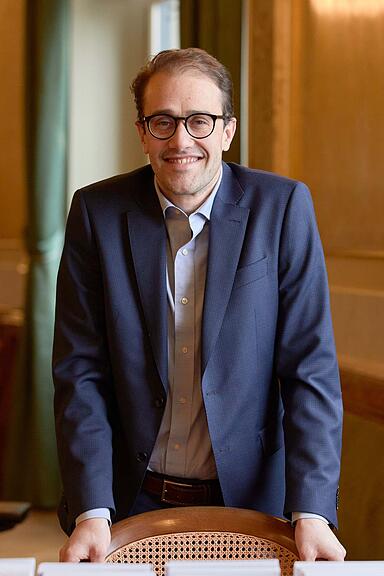 Braucht es eine 13. AHV-Rente? David Roth und Erich Ettlin sind ...