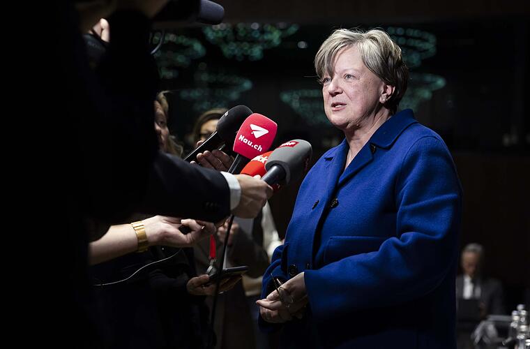 Boni-Verbot und Bussen für schlechte Manager, Lob für eigene ...