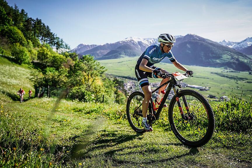 Andrea Ming holt Top-Ten-Platzierung nach turbulentem Rennjahr