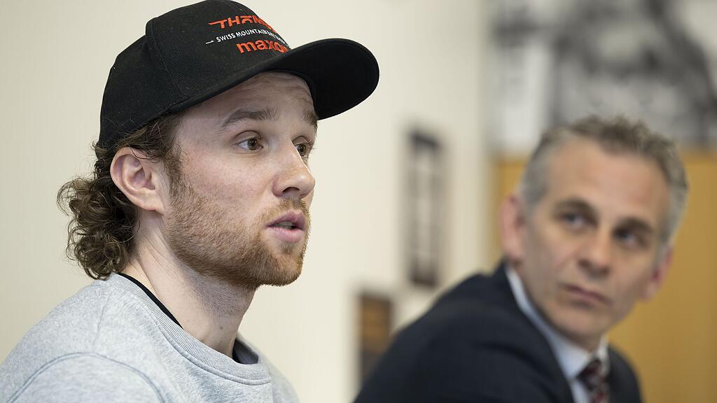 Mathias Flückiger zusammen mit seinem Anwalt Thilo Pachmann.