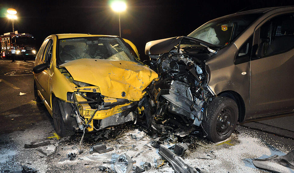 Drei Verletzte bei Frontalkollision