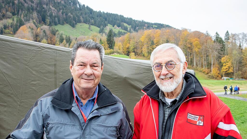 Richard Staub (links), Platzchef Pistolenschiessen, und OK ...