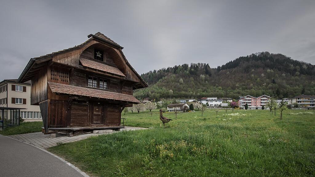 Blick auf den Spycher von Wikon. (Bild: Pius Amrein, 11. April 2017)