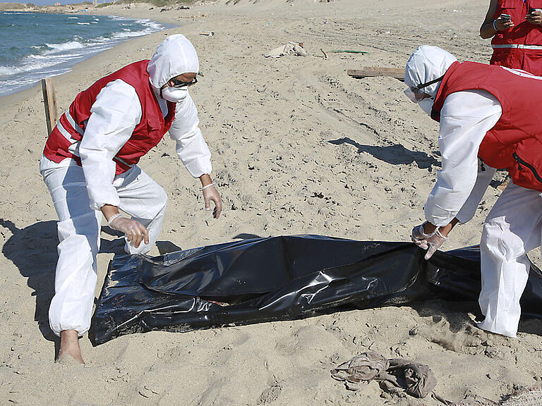 62 Leichen aus Mittelmeer geborgen