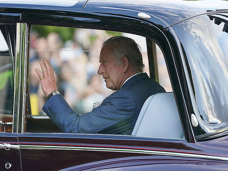 Ex-Premiers loben Charles III.