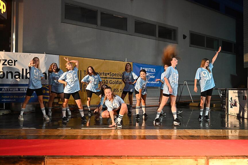 Die Hüpfburg blieb verpackt