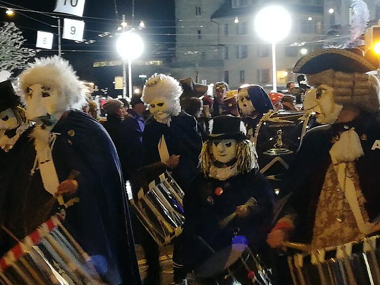 Grosser Schlusspunkt der Fasnacht: Das war der Monstercorso in Luzern