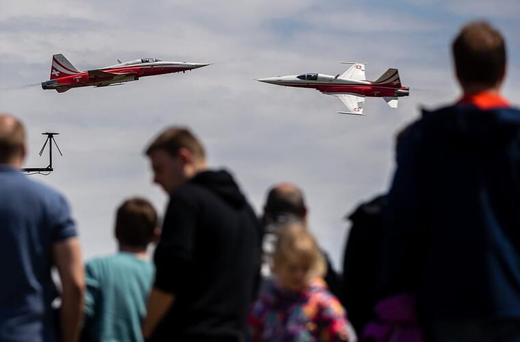 flugl-rm-patrouille-suisse-trainiert-ber-emmen