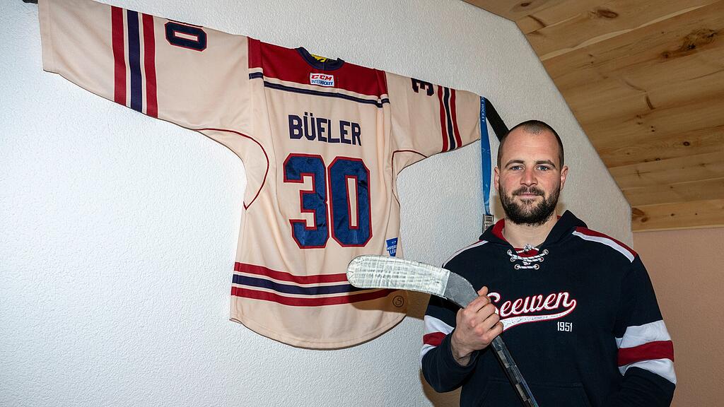 Robin Büeler ist Verteidiger und Captain beim EHC Seewen in der ...