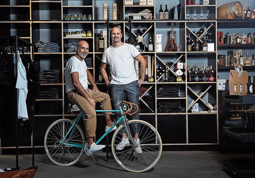 In diesem Zuger Geschäft gibt es mehr als ein trendiges Outfit