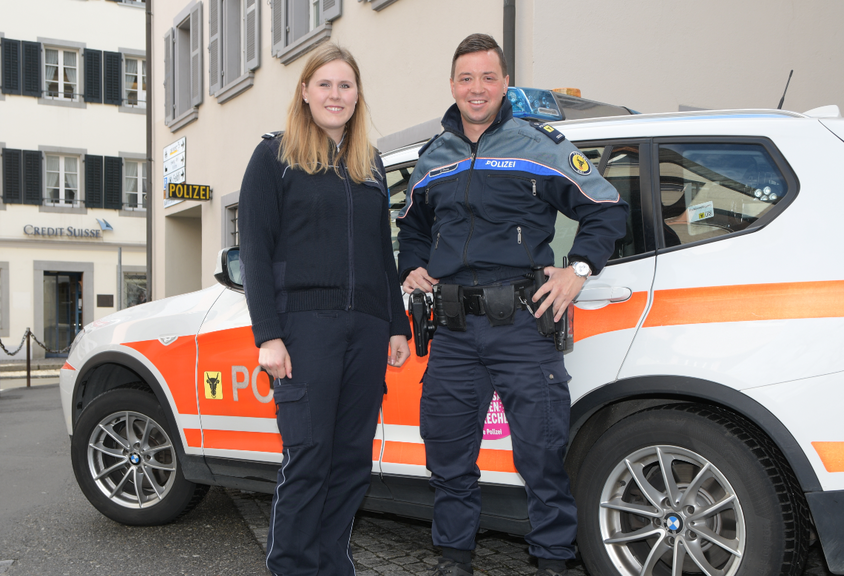 Deutsche Polizistin macht Praktikum