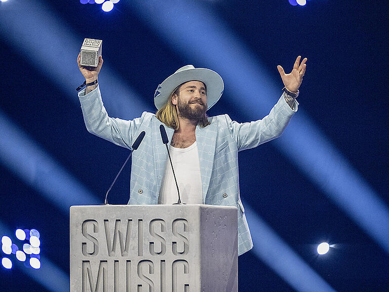 Baschi schwärmt von Beatrice Egli