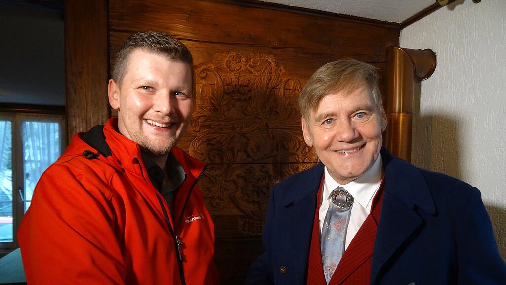 Stefan von Rickenbach (links) übernimmt das Amt des Regionalvertreters ...