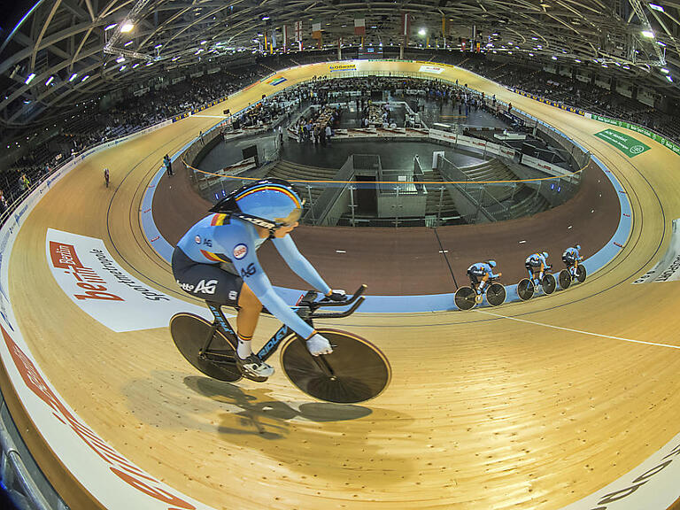 Perizzolo knapp am Podest vorbei