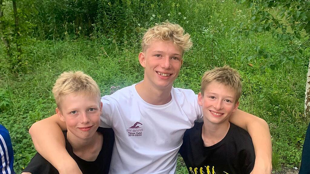 Die Gebrüder Raphael (von links), Demian und Jael Bruhin erlebten in ...