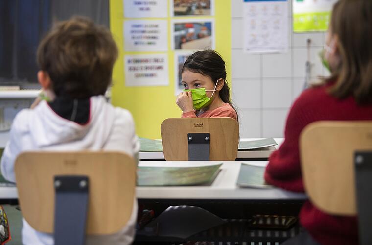 1885353_schueler-schuelerin-maske-atemschutzmaske-schutzmaske ...