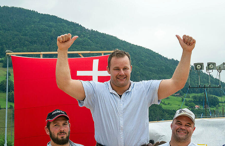 Sensationell: Festsieg und der 100. Kranz für Christian Schuler