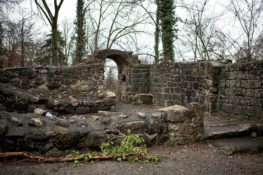 Burgruine: Diese Hünenberger Ritter hinterlassen mehr als einen Fussabdruck