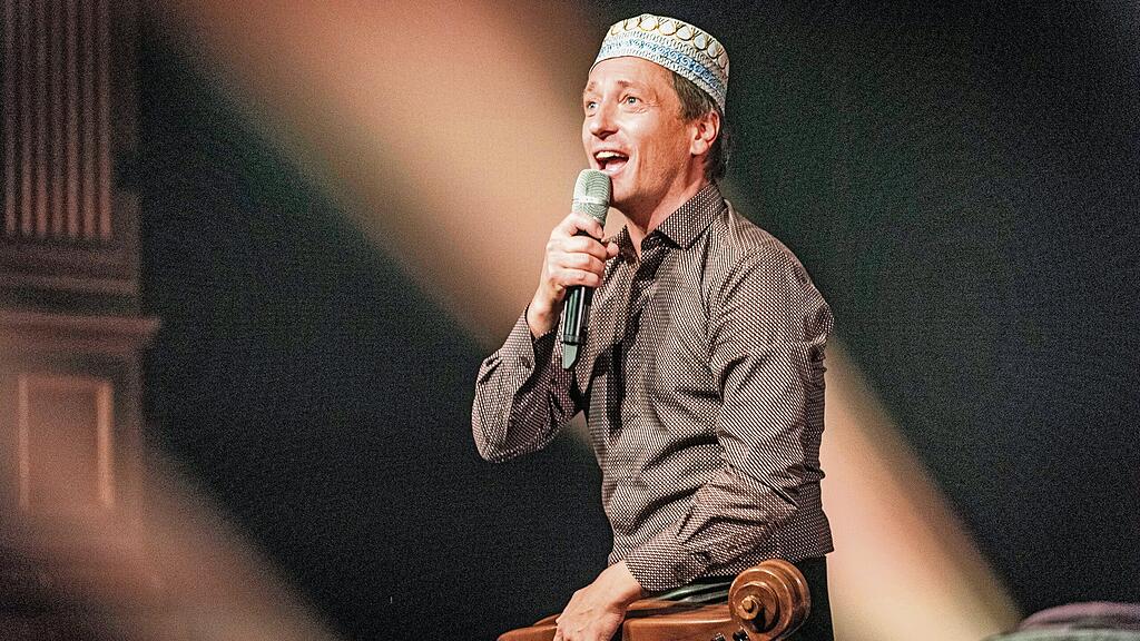 Martin O. ist im Theater Duo Fischbach zu Gast.