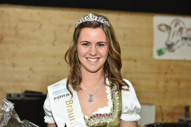 Andrea Furrer zur Braunviehkönigin gekürt