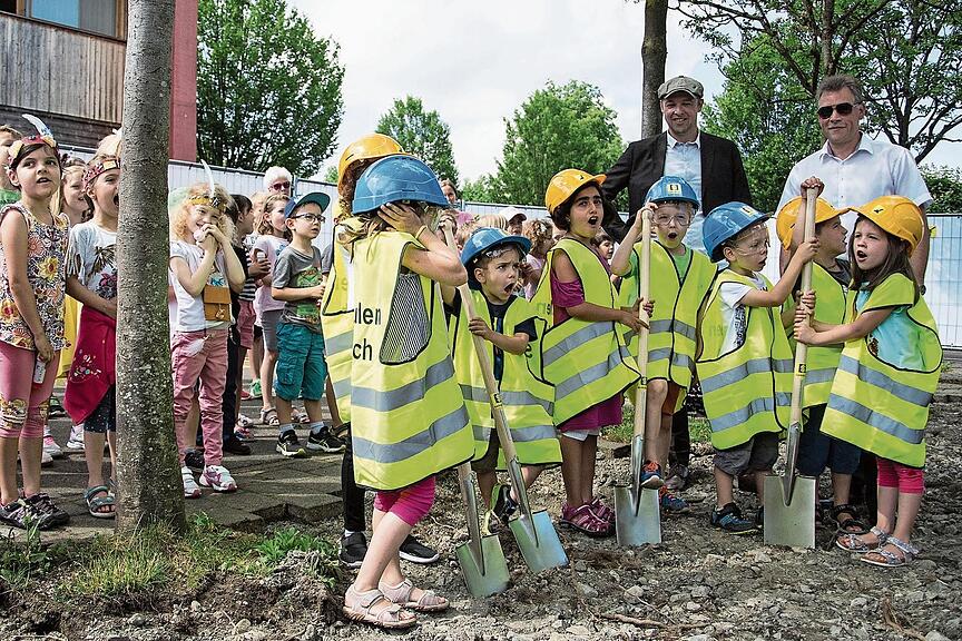 Ein lautstarker Spatenstich in Rotkreuz
