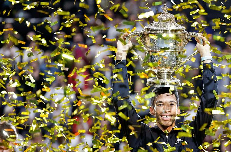 Der Kanadier Félix Auger-Aliassime gewinnt ++ Die Highlights im Video ...