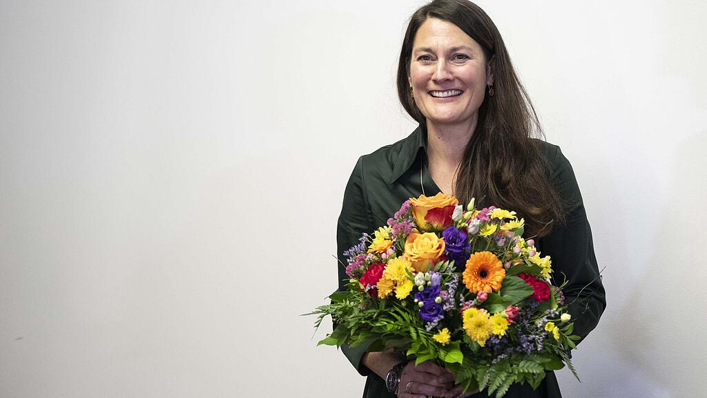 Tiana Moser (GLP/ZH) strahlt in Zürich nach ihrer Wahl in den Ständerat ...