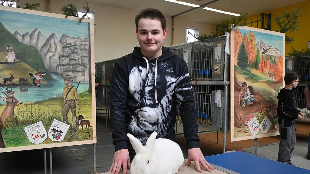 Jungzüchter Sven Camenzind mit seinem über 5 Kilogramm schweren ...