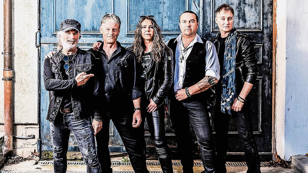 Die Storace-Band von links nach rechts: Marc Storace, Turi Wicki ...