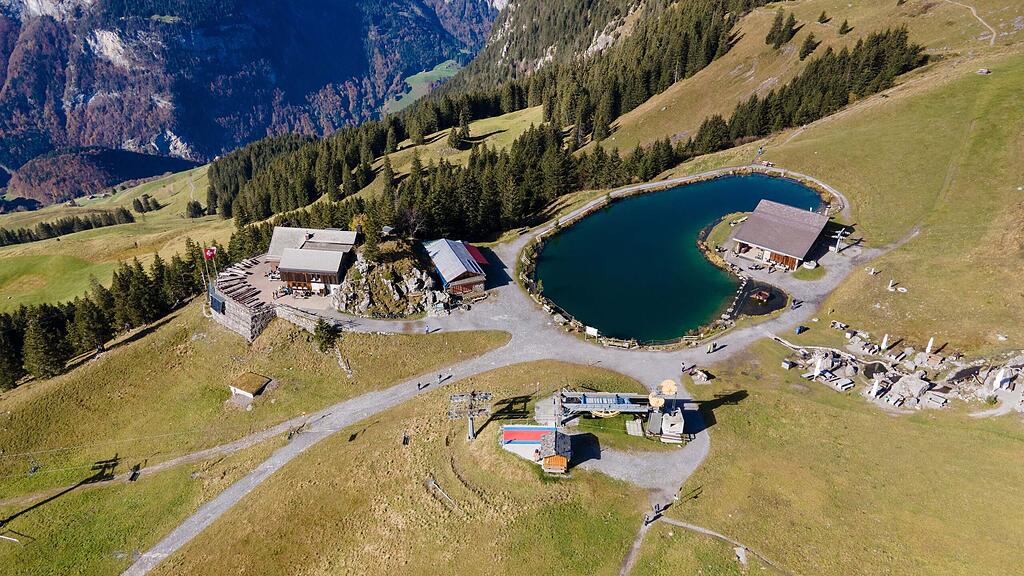 Die Brunnihütte am Härzlisee gehört neu den Brunni-Bahnen.