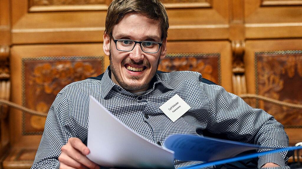Der Stanser Cyrill Scheuber an der ersten nationalen Behindertensession ...