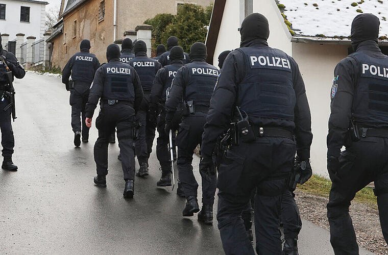Nach Razzien: Weitere Beschuldigte erwartet
