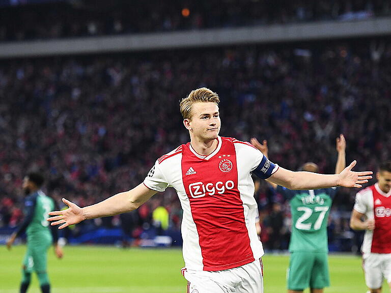 De Light unterschreibt bei Juventus Turin