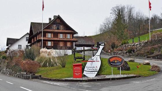 Das Bauernhaus am Räbenweg 1 bleibt erhalten. Die Amstutz Räben AG will ...