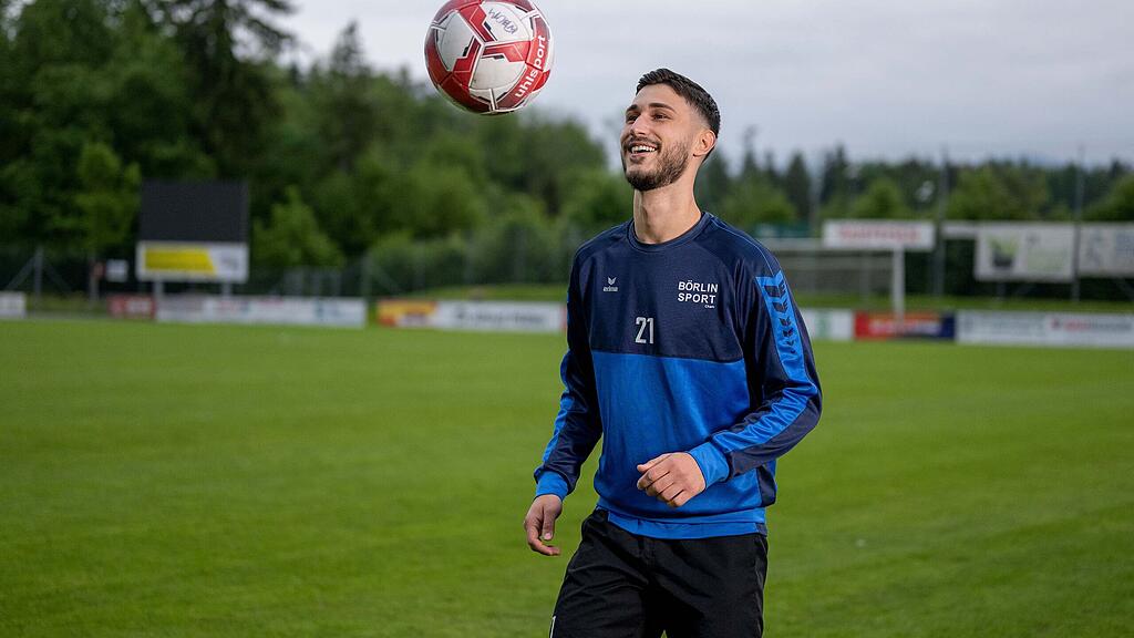 Der 21-jährige Stevan Lujic hat sich beim SC Cham einen Stammplatz ...