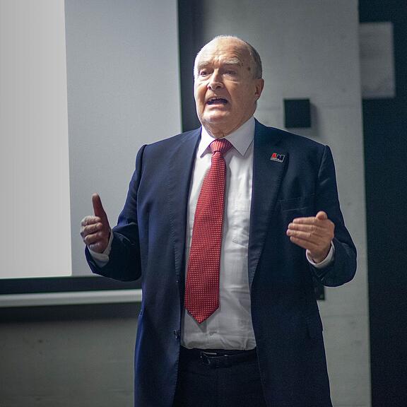 SVP Obwalden nominiert Daniel Wyler – und diskutiert lange über Parolen