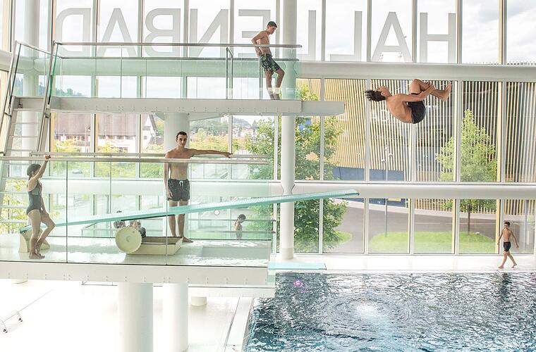 Stadtrat will der Hallenbad Luzern AG mehr Freiheiten geben
