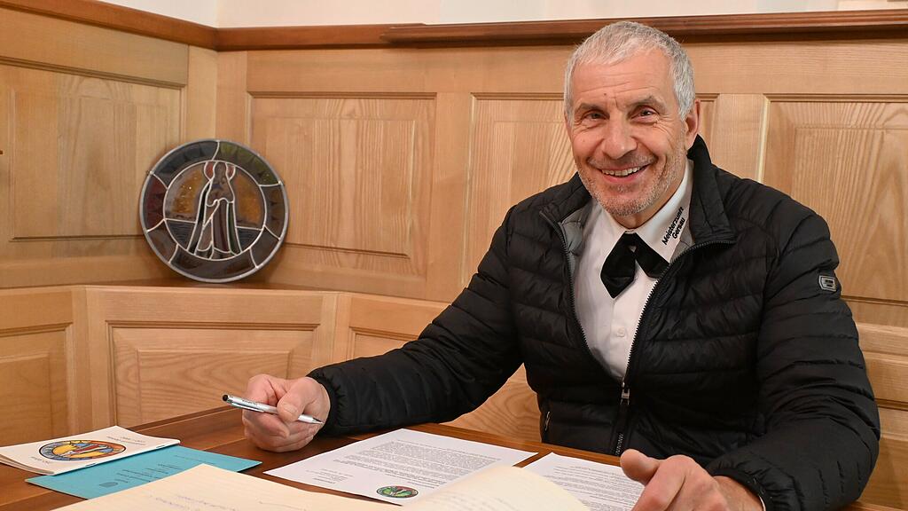 Obermeister Ferdi Camenzind freut sich, dass die Statuten der ...