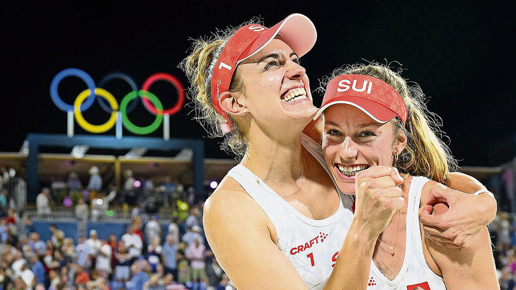 Strahlende Gesichter bei Tanja Hüberli (links) und Nina Brunner nach ...