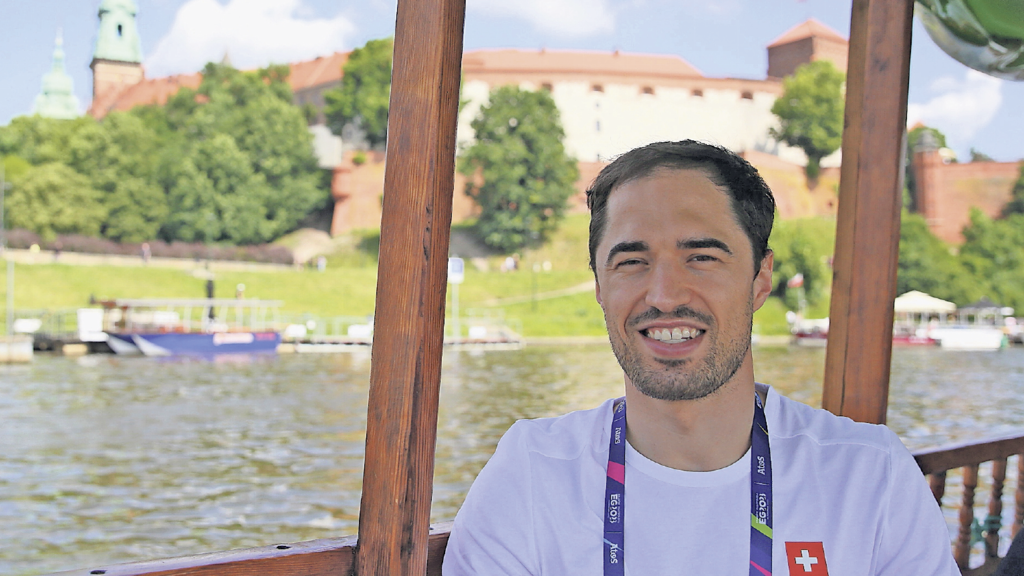 Max Heinzer gönnte sich gestern eine Bootsfahrt auf der Weichsel, heute ...