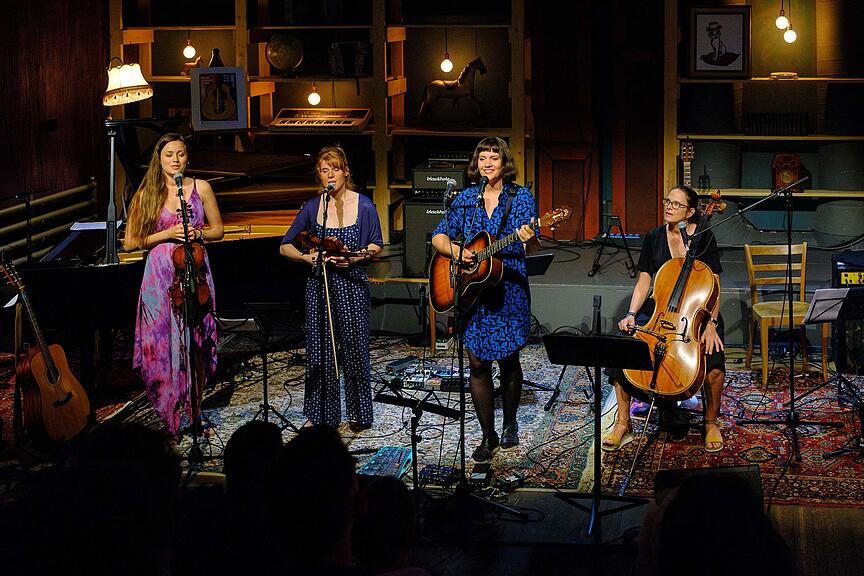«Songs for our Future»: Musikalische und poetische Auseinandersetzung ...