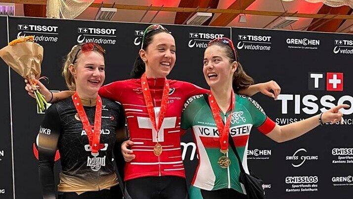 Jubel zuoberst auf dem Treppchen: Die Sattlerin Giorgia Restivo (Mitte ...