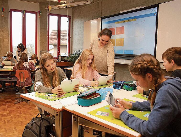 Der digitale Begleiter in der Schultheke der Sachsler Schüler ist ihr ...