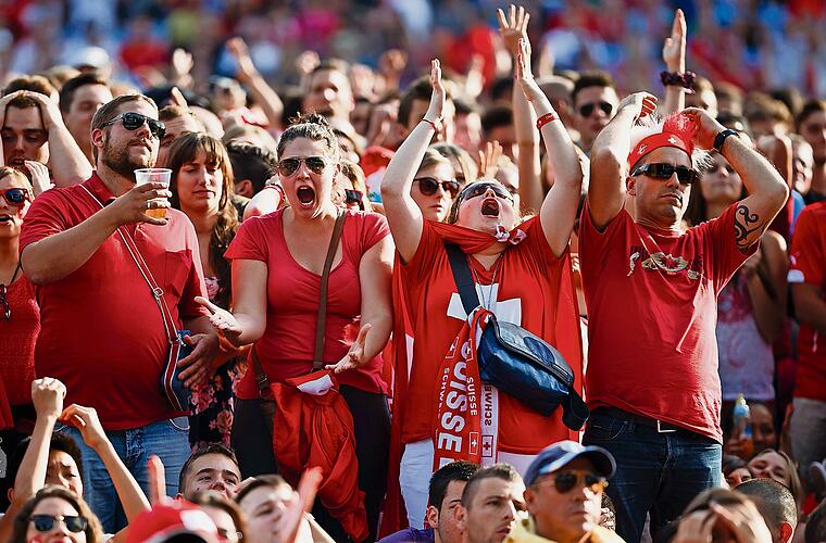 1843548_public-viewing-achtelfinale-arg-che-argentinien-schweiz ...