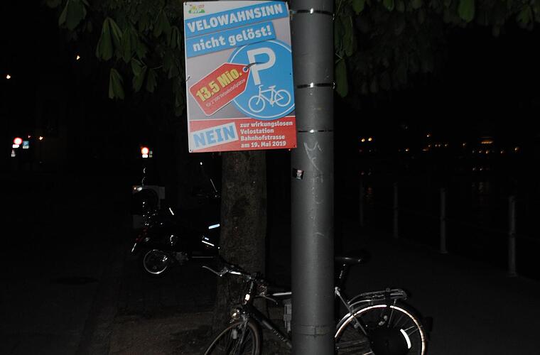 Doch nicht geklaut! Die seltsame Reise der SVP-Plakate an der Luzerner ...