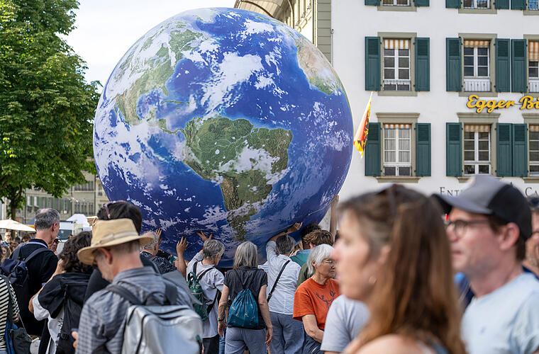 2274268_deepl-klimastreik-gruene-nachhaltigkeitsinitiative-kundgebung ...