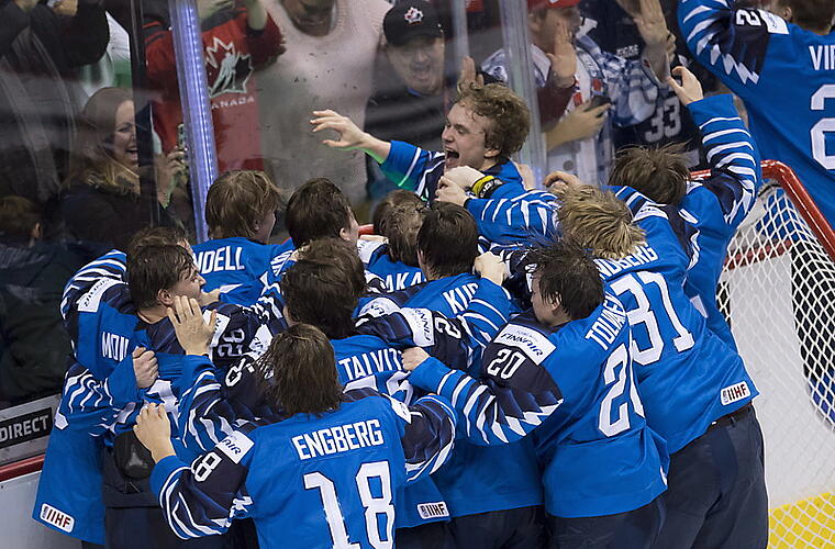 Finnlands Junioren gewinnen Gold