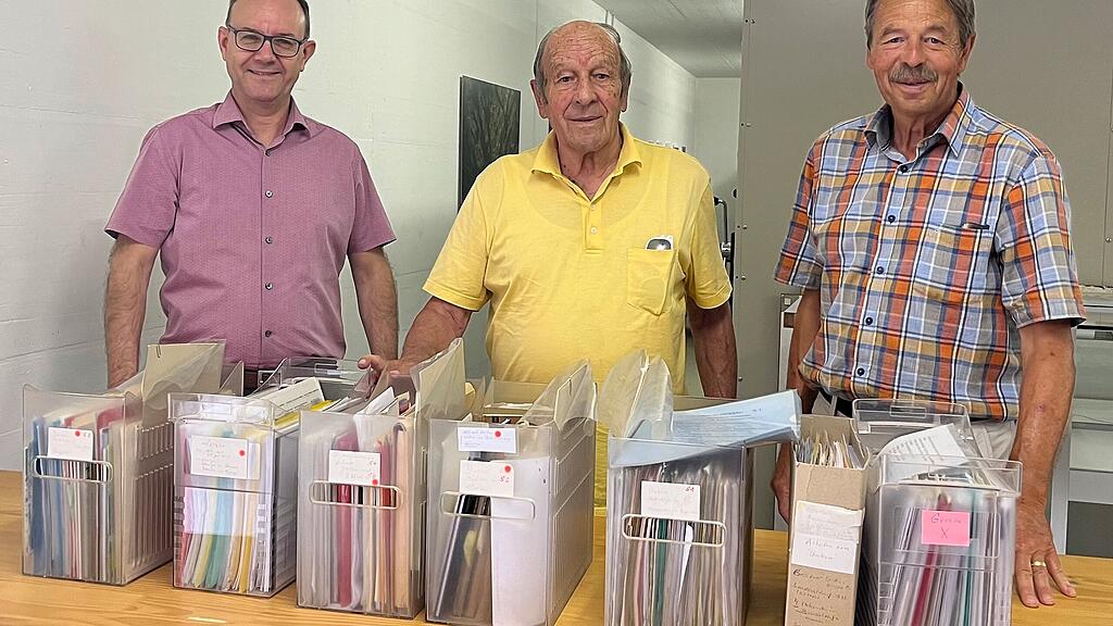 Von links: Landschreiber Peter Nigg, Albert Müller und Archivbetreuer ...