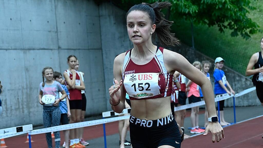 Als stärkste Schwyzerin überzeugte am UBS-Kidscup-Schweizer-Final die Steinerin Jil Sanchez als ...