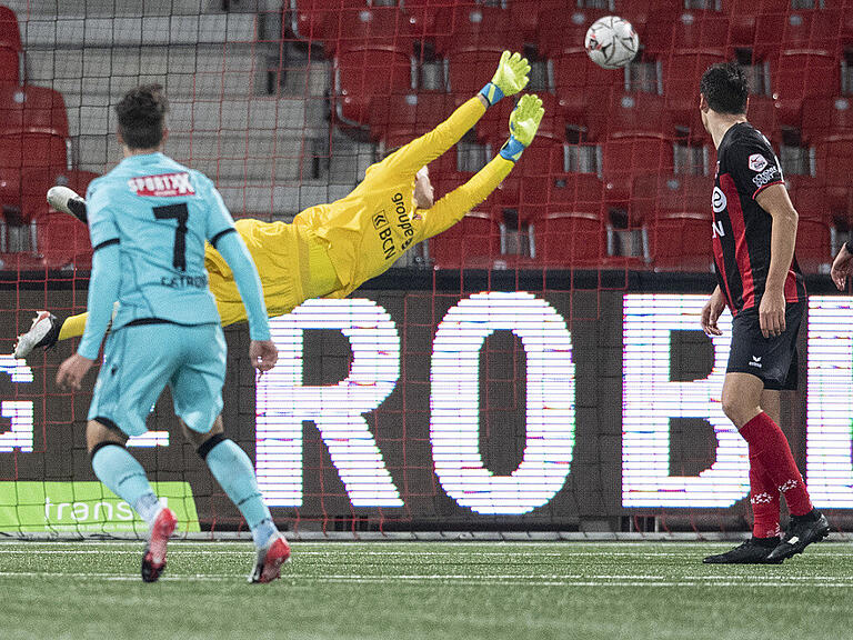 Doppelschlag von Miguel Castroman